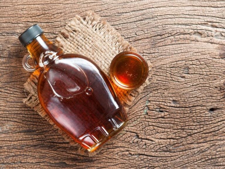 The Best 11 Honey Substitutes (From Classic to Homemade)